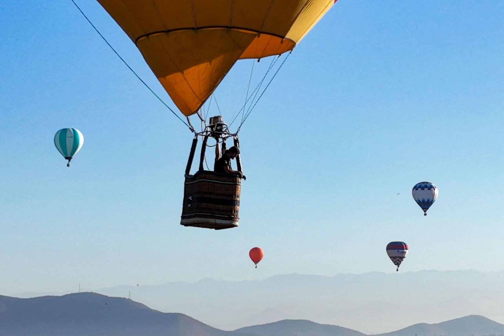 Up and away: Chile's Cumbres Balloon Festival 2022 | Daily Sabah