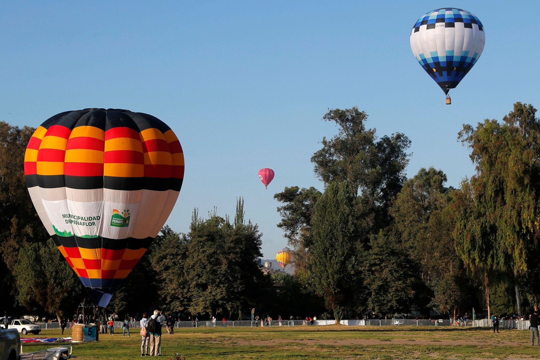 Up and away: Chile's Cumbres Balloon Festival 2022 | Daily Sabah
