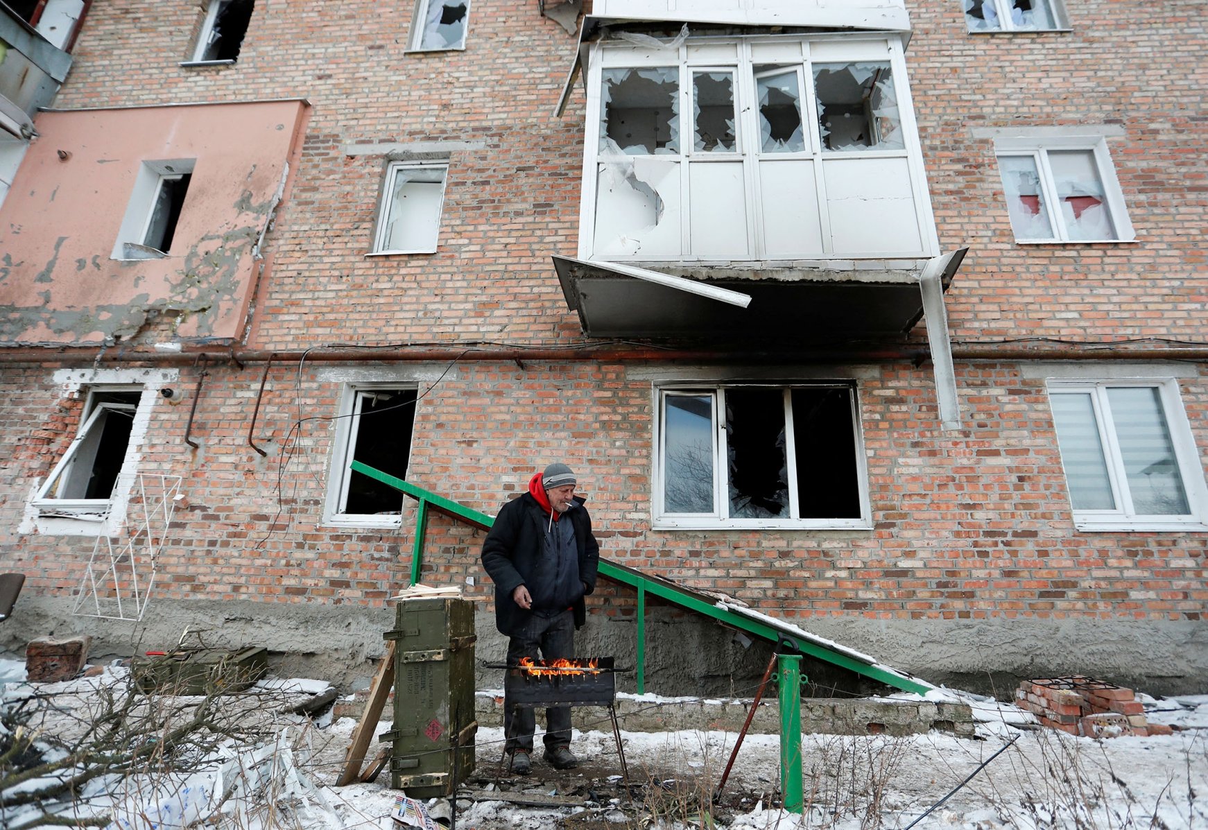 A look into devastated town of Volnovakha, Ukraine | Daily Sabah
