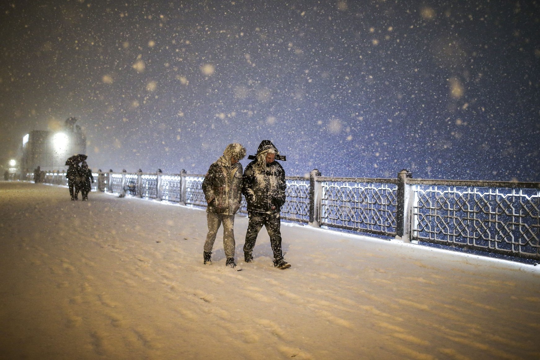 Snowstorm hits Istanbul, coating Turkey's biggest city in white | Daily ...