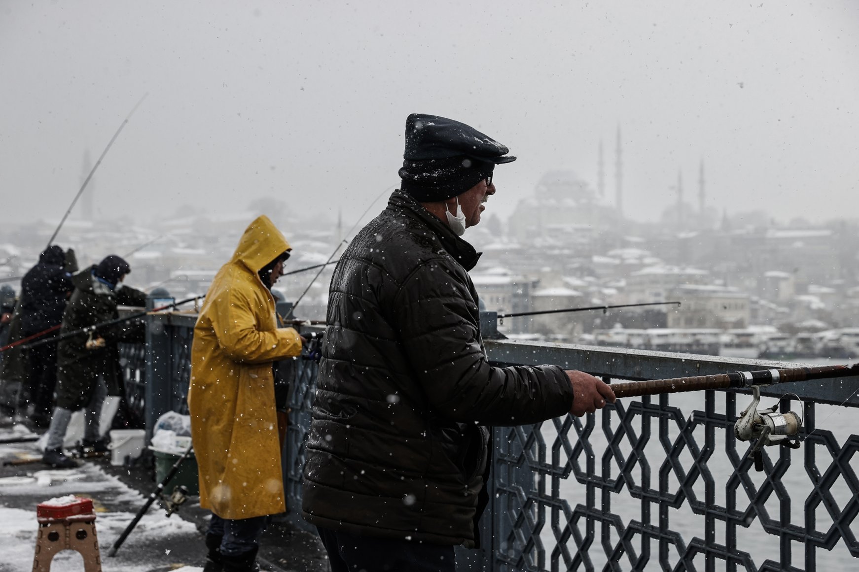Snowstorm hits Istanbul, coating Turkey's biggest city in white | Daily ...