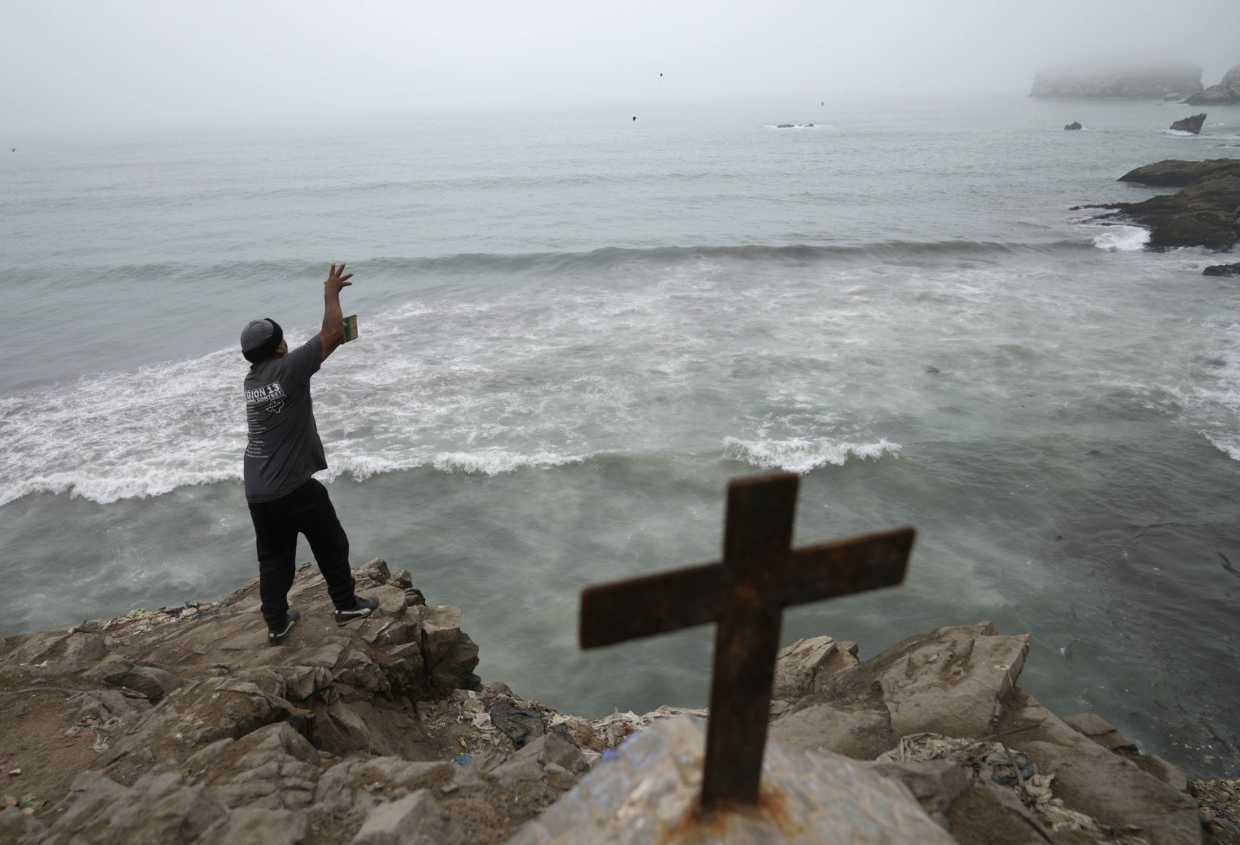 Repsol oil spill devastates fishermen's future in Peru | Daily Sabah