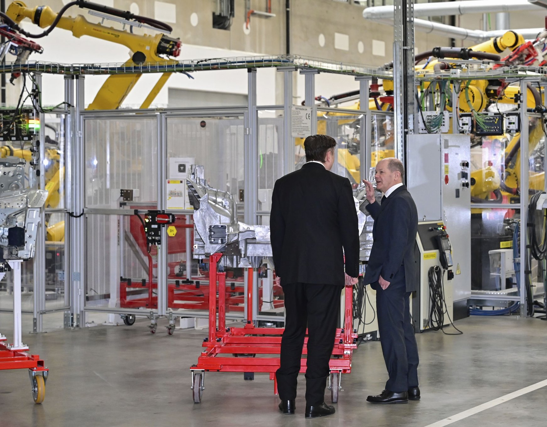 Tesla opens 'Gigafactory' near Berlin, its 1st in Europe | Daily Sabah