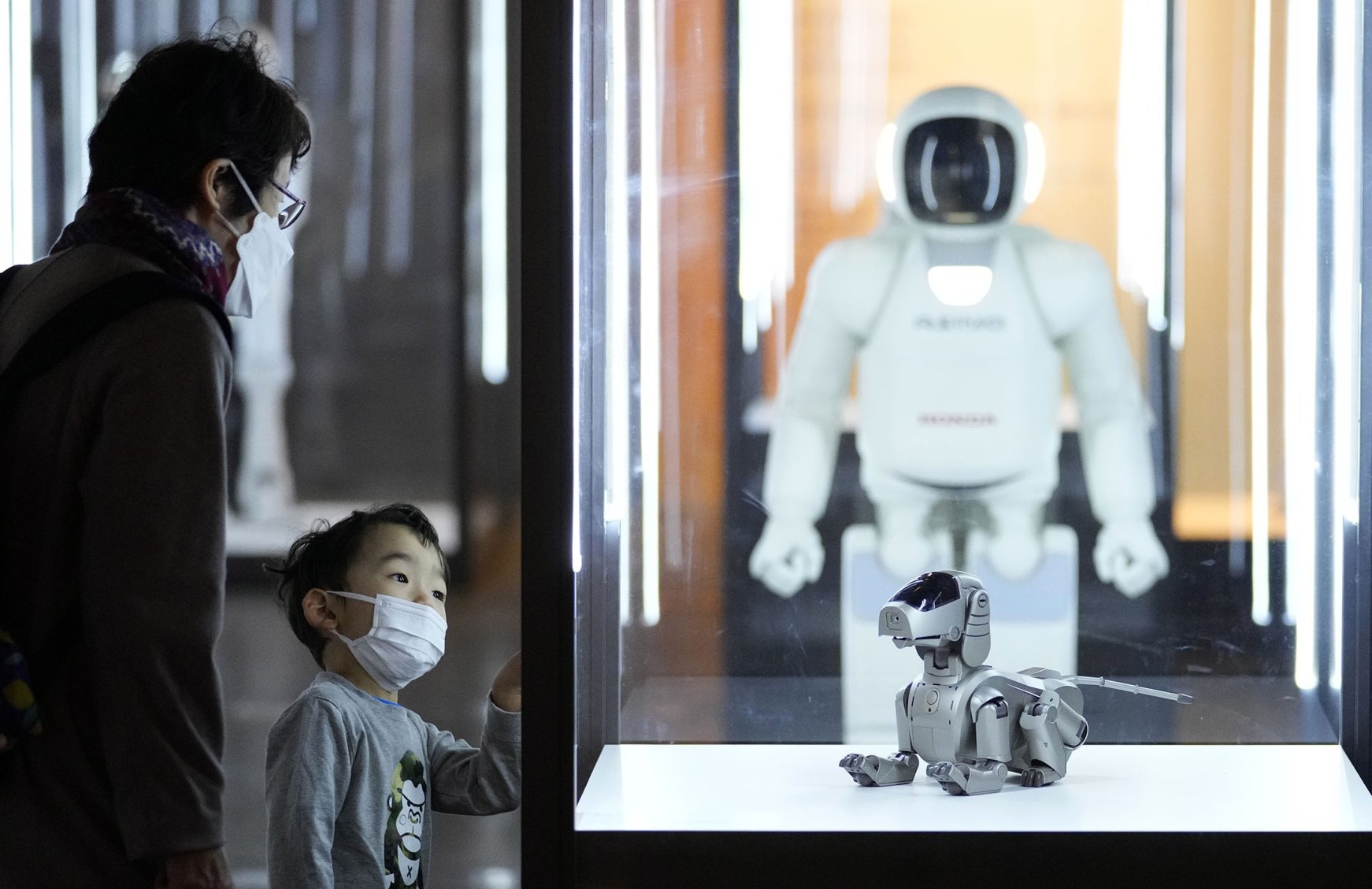 A look into 'You and Robots - What is it to be Human?’ exhibition ...