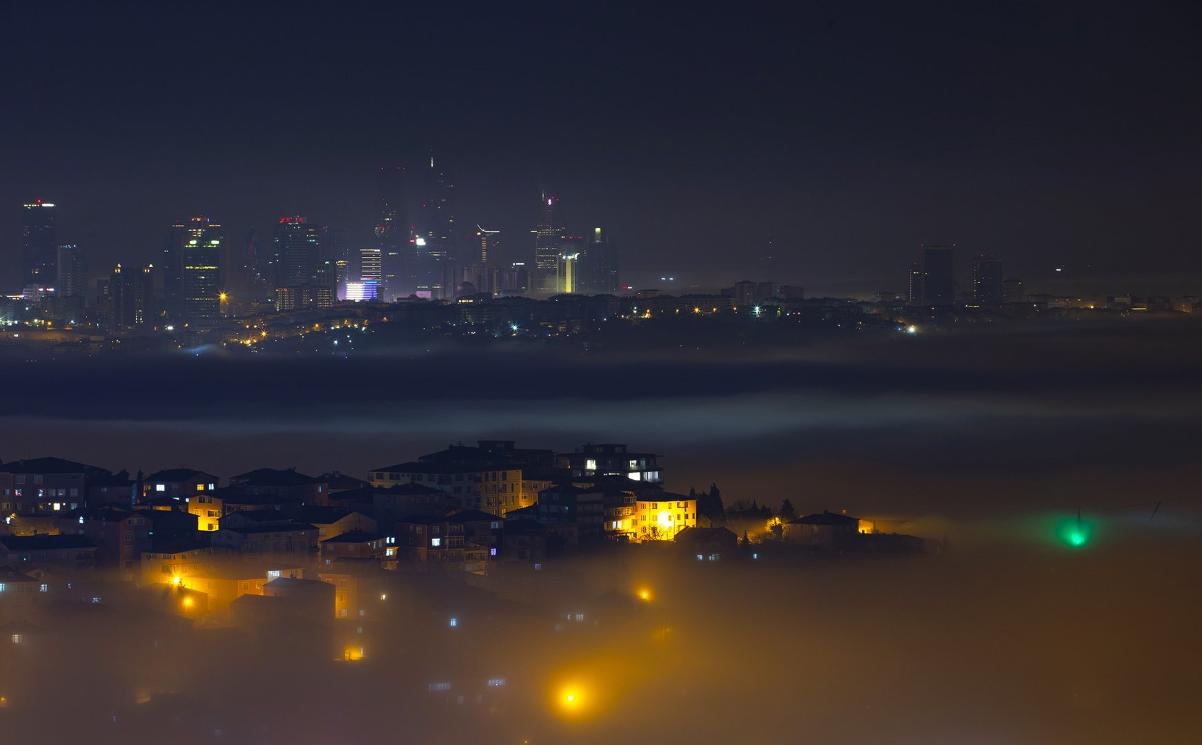 Fog conceals Turkey's biggest city Istanbul | Daily Sabah