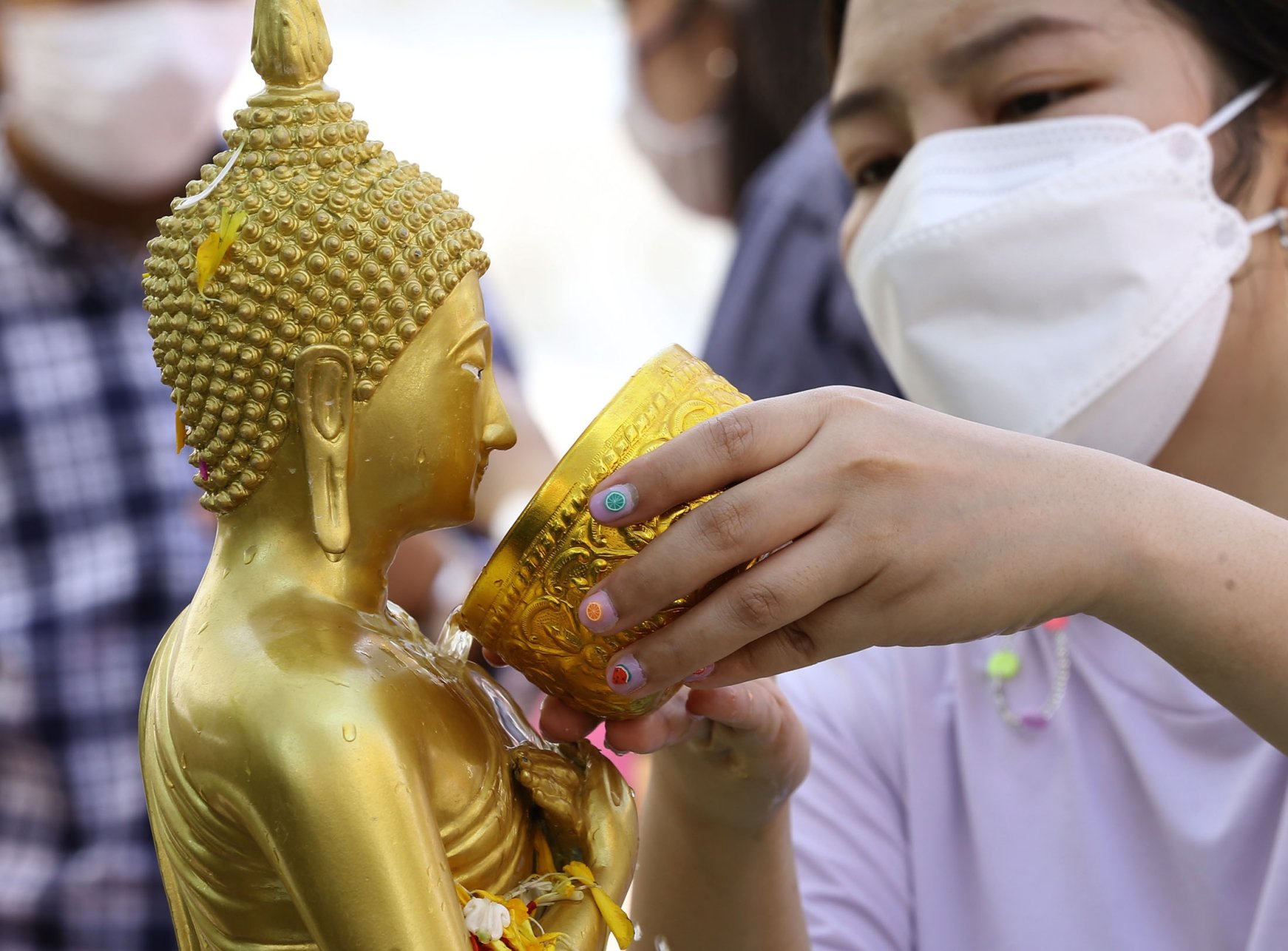 A very wet new year: Thai celebrate Songkran Water Festival | Daily Sabah