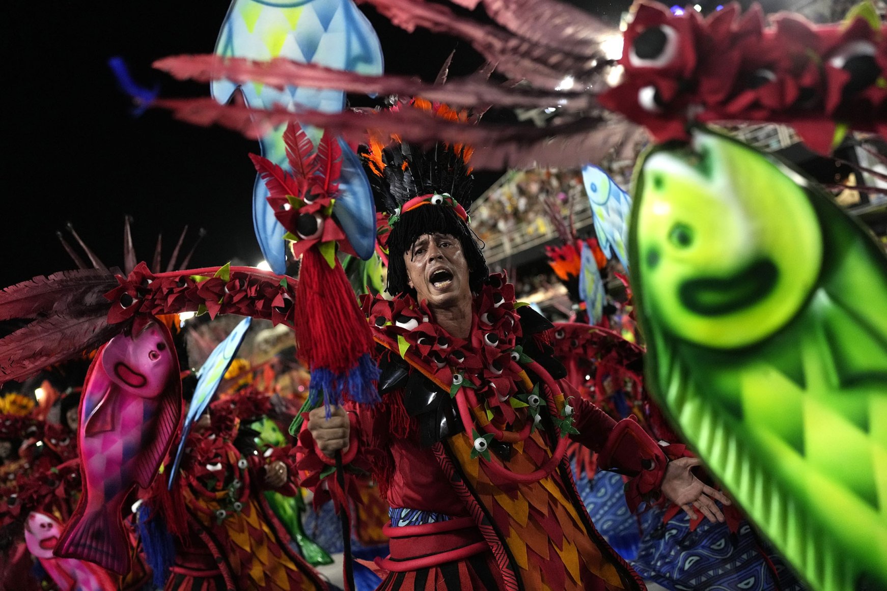 Feathers, headpieces and samba: Rio Carnival back in full force | Daily ...