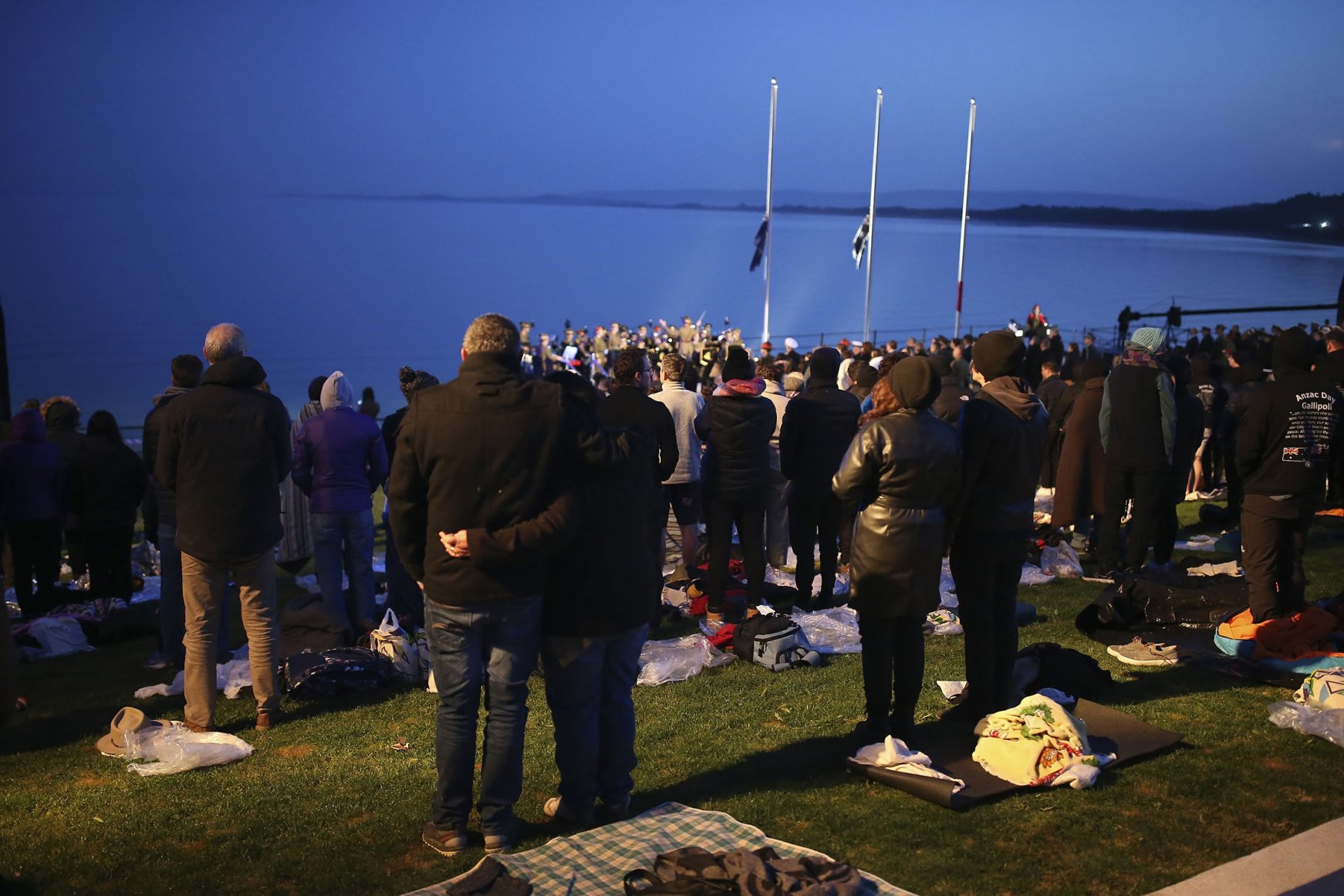 Dawn service and commemorations for Anzac Day | Daily Sabah