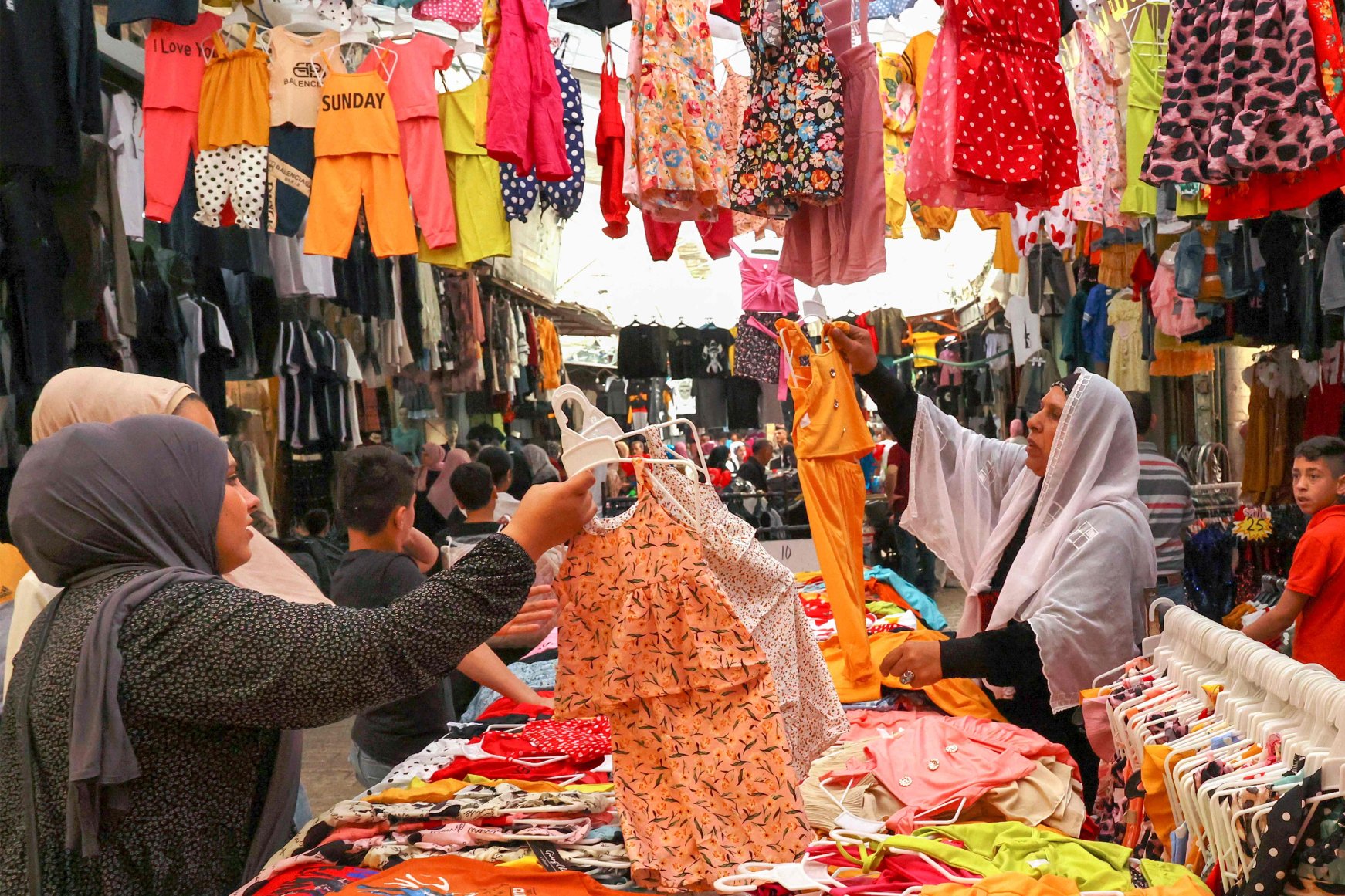 Eid al-Fitr: Muslims across world celebrate Ramadan Bayram | Daily Sabah