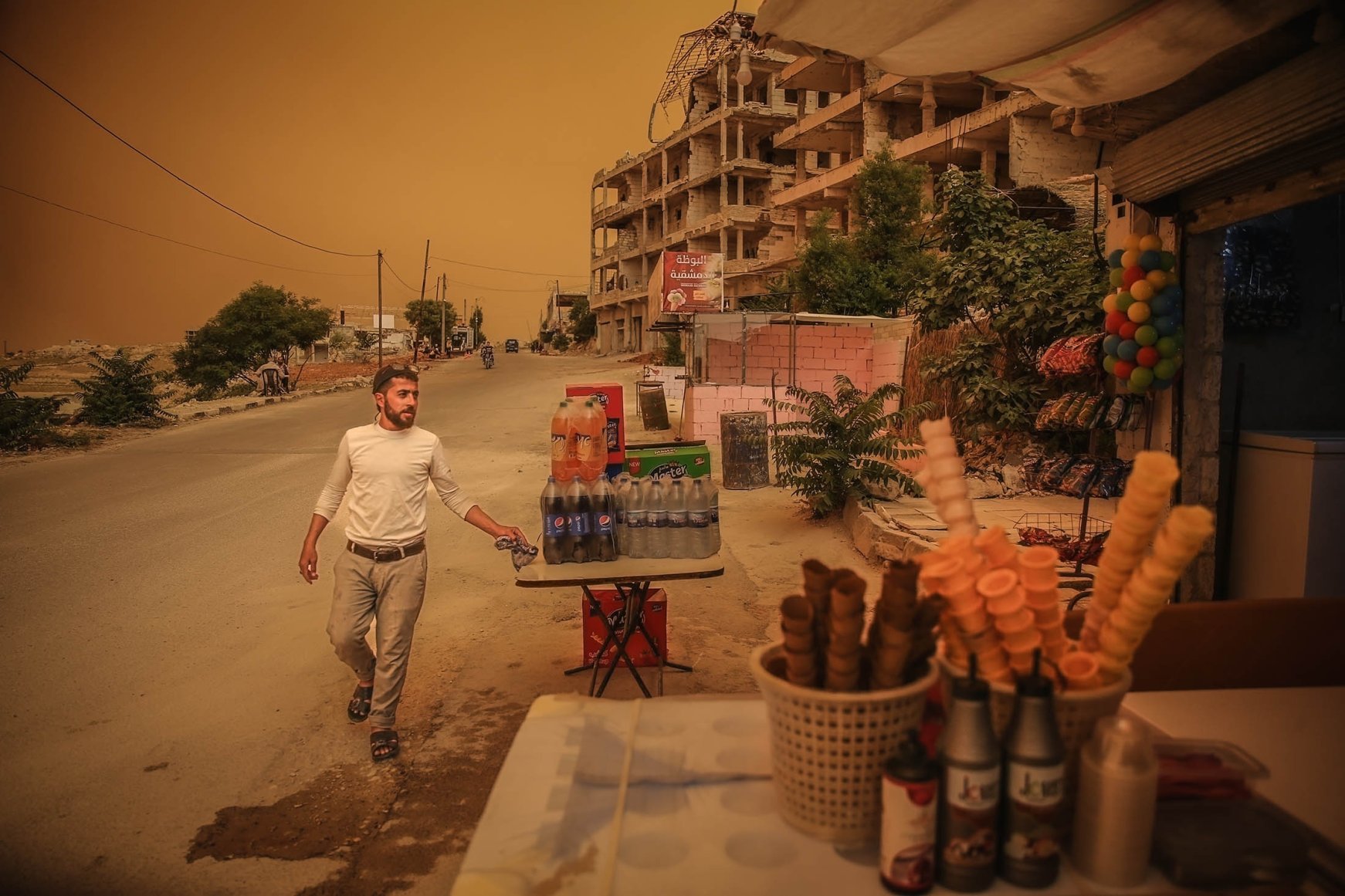 Fierce sandstorm takes hold of Syria's Idlib with orange vistas | Daily ...