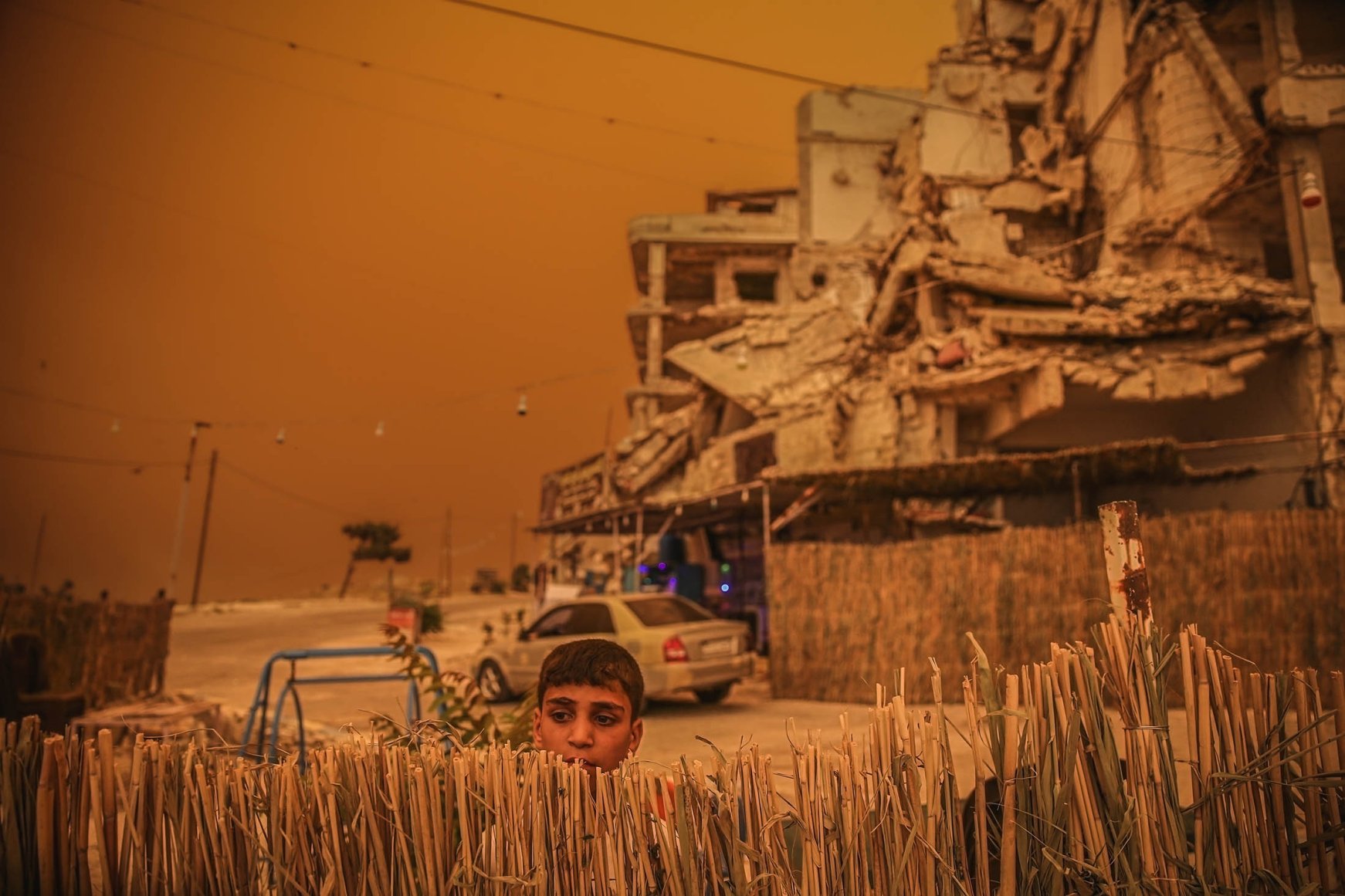 Fierce sandstorm takes hold of Syria's Idlib with orange vistas | Daily ...