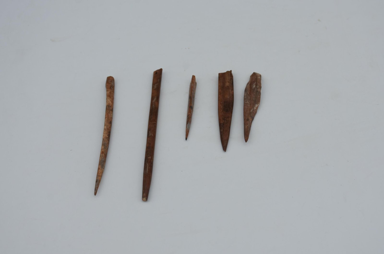 8 200 year old Needles Found In Turkey s Izmir Daily Sabah