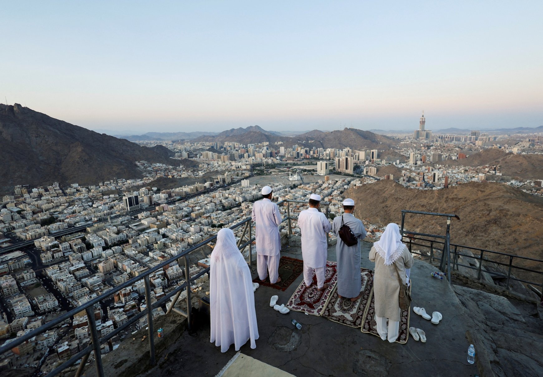 Holy journey: Muslims flock to Mecca for hajj | Daily Sabah