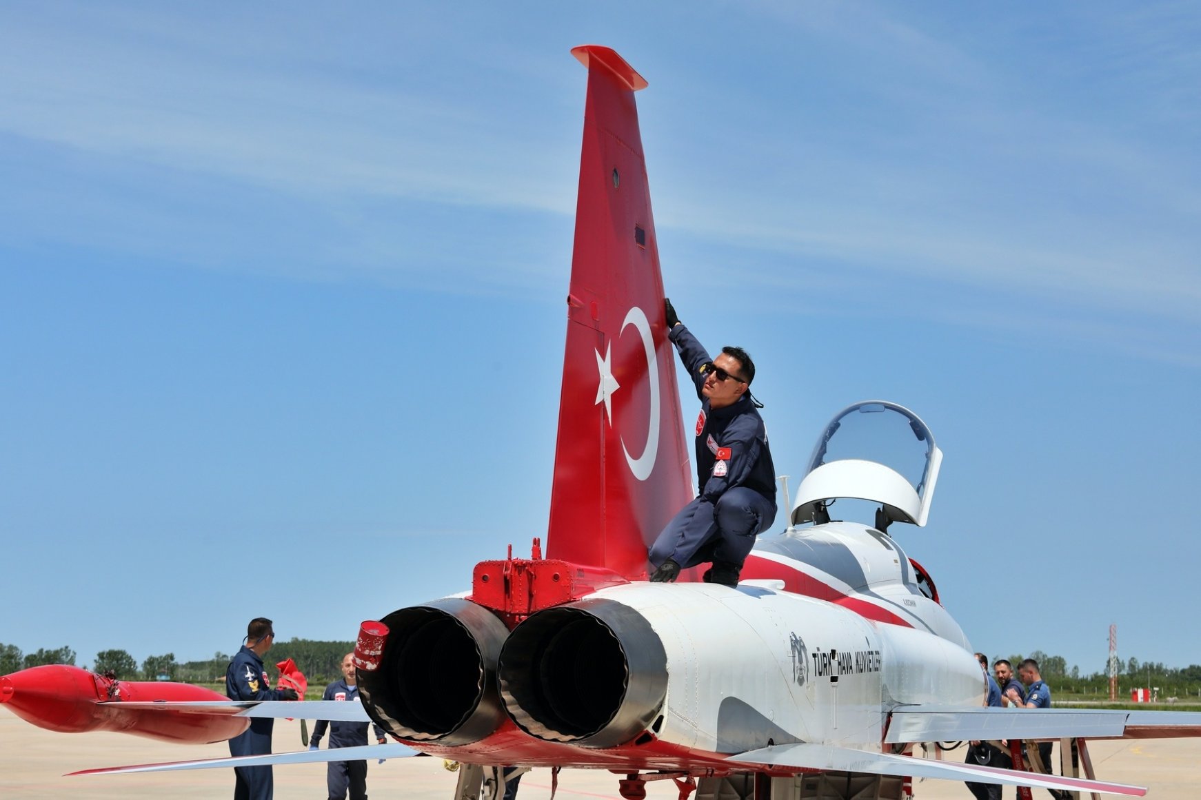 Turkish Stars jet aerobatics team adorn skies for 3 decades | Daily Sabah