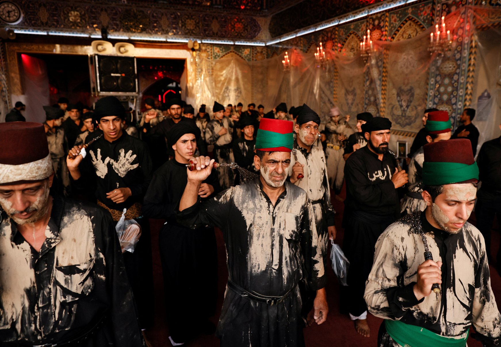 Shiite Muslims commemorate Ashura Day | Daily Sabah