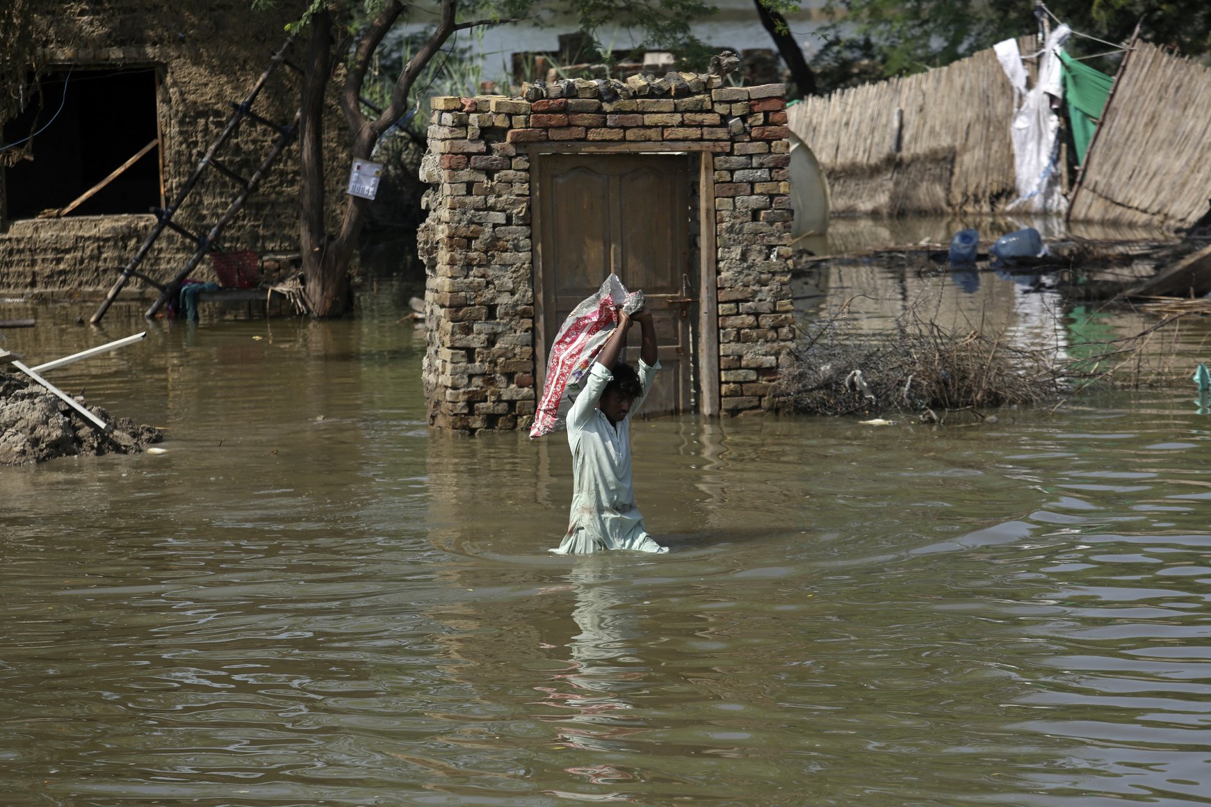 Pakistan reels from deadly flash floods and devastation | Daily Sabah