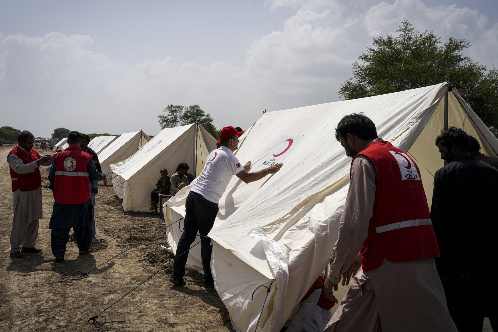 Turkish Red Crescent helps Pakistan heal flood wounds | Daily Sabah
