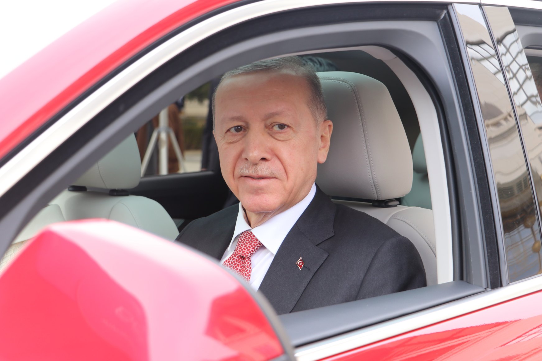 Türkiye's 1st domestic car delivered to President Erdoğan | Daily Sabah