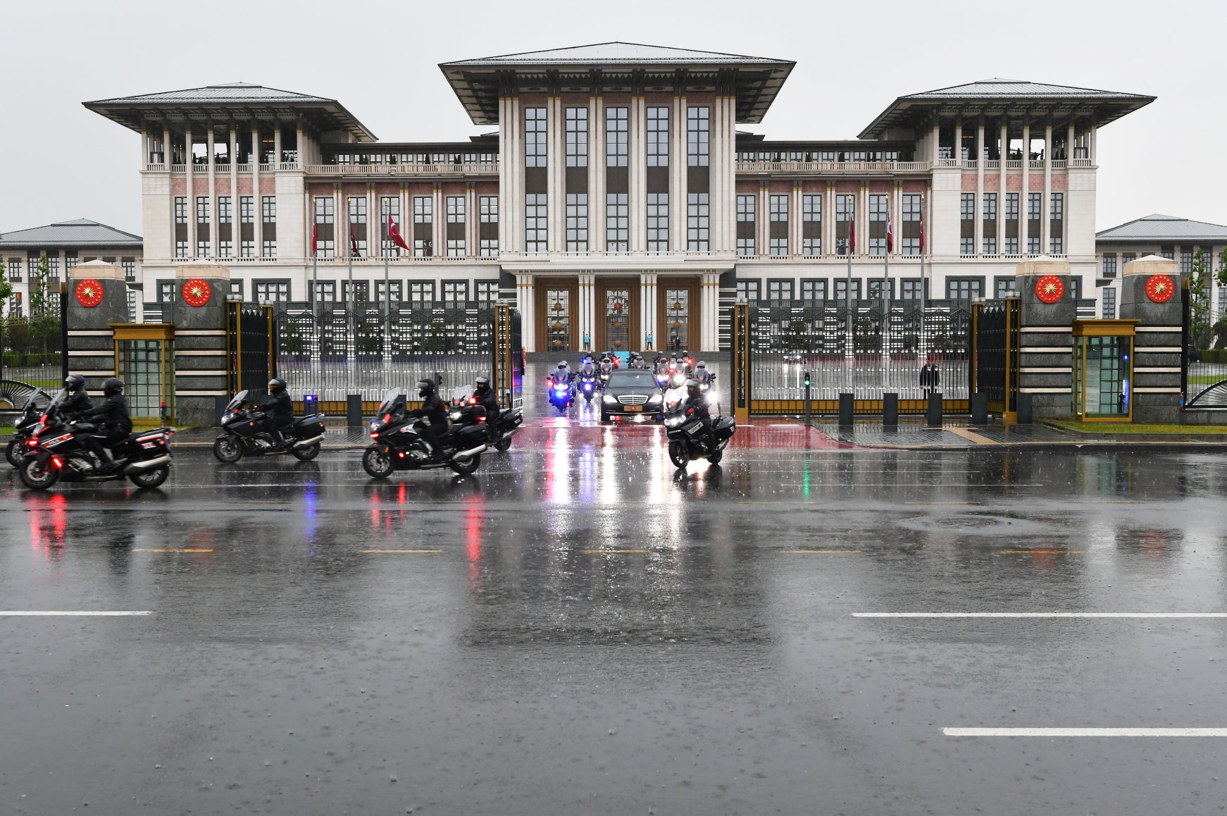 Erdoğan takes oath as Türkiye's president in ceremony | Daily Sabah