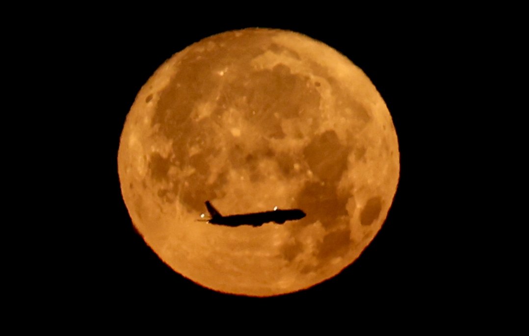 Supermoon illuminates skies across world | Daily Sabah