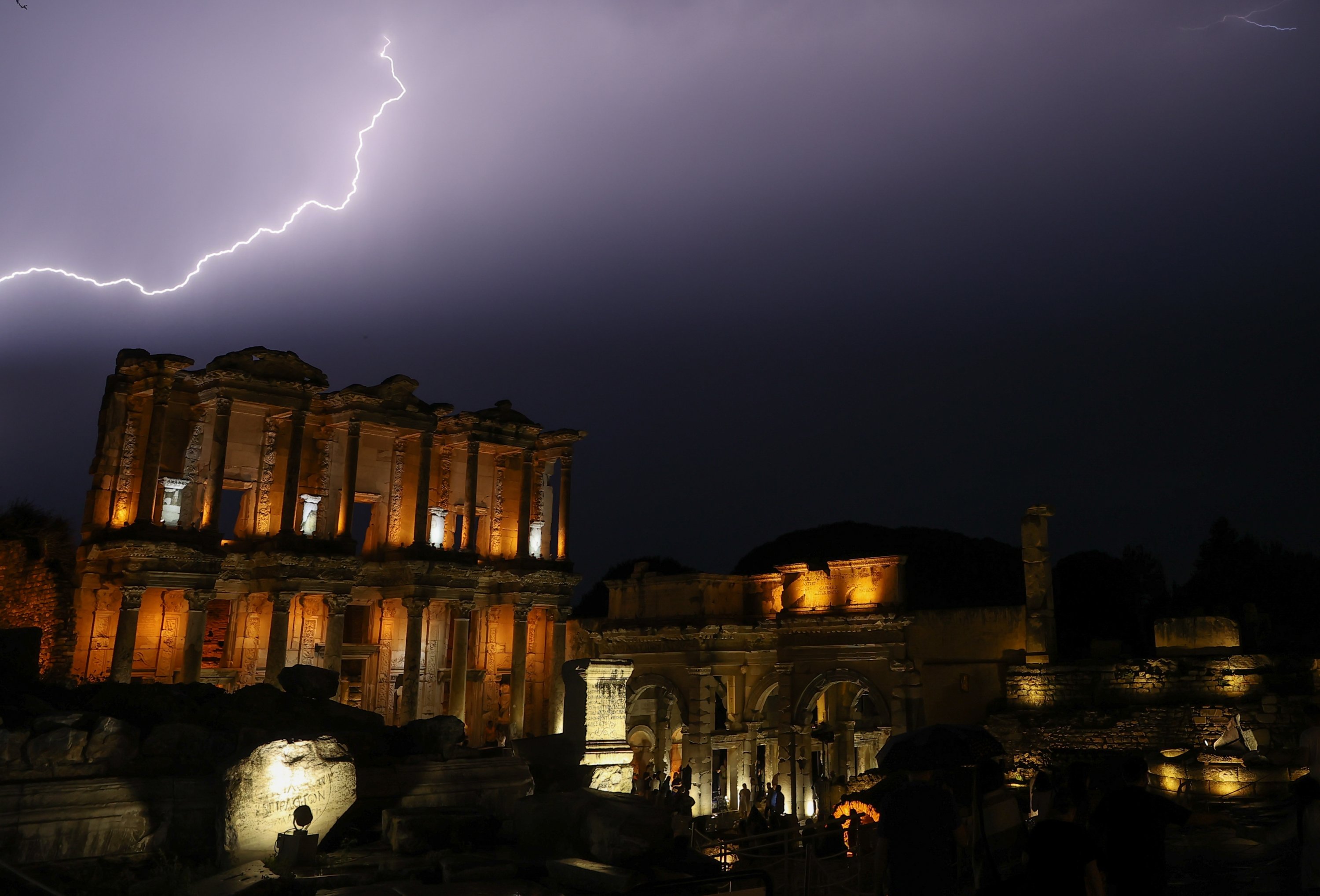 Lightning illuminates sky over Türkiye's ancient city of Ephesus ...