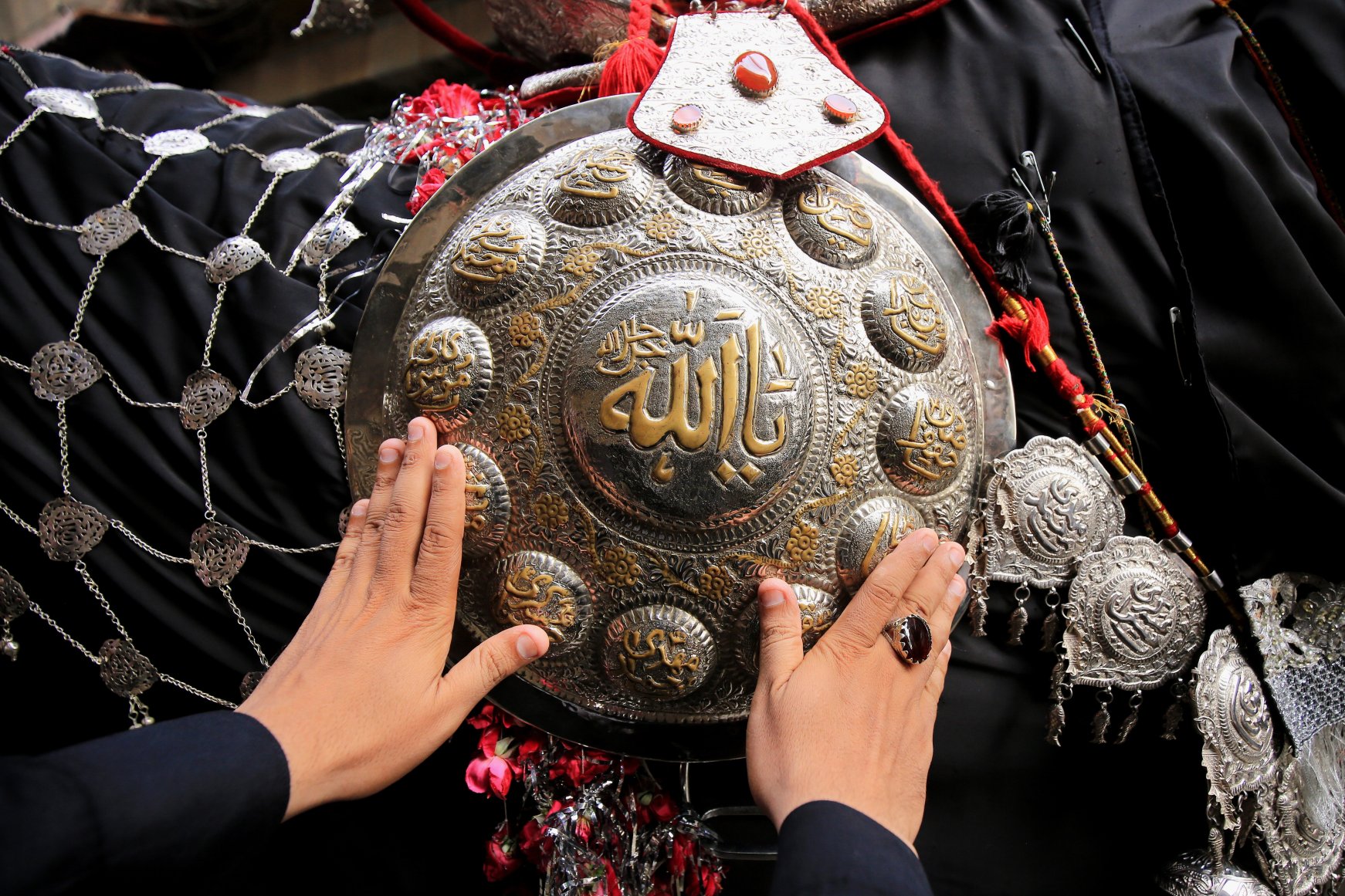Shiite Muslims start performing rituals ahead of Ashura | Daily Sabah