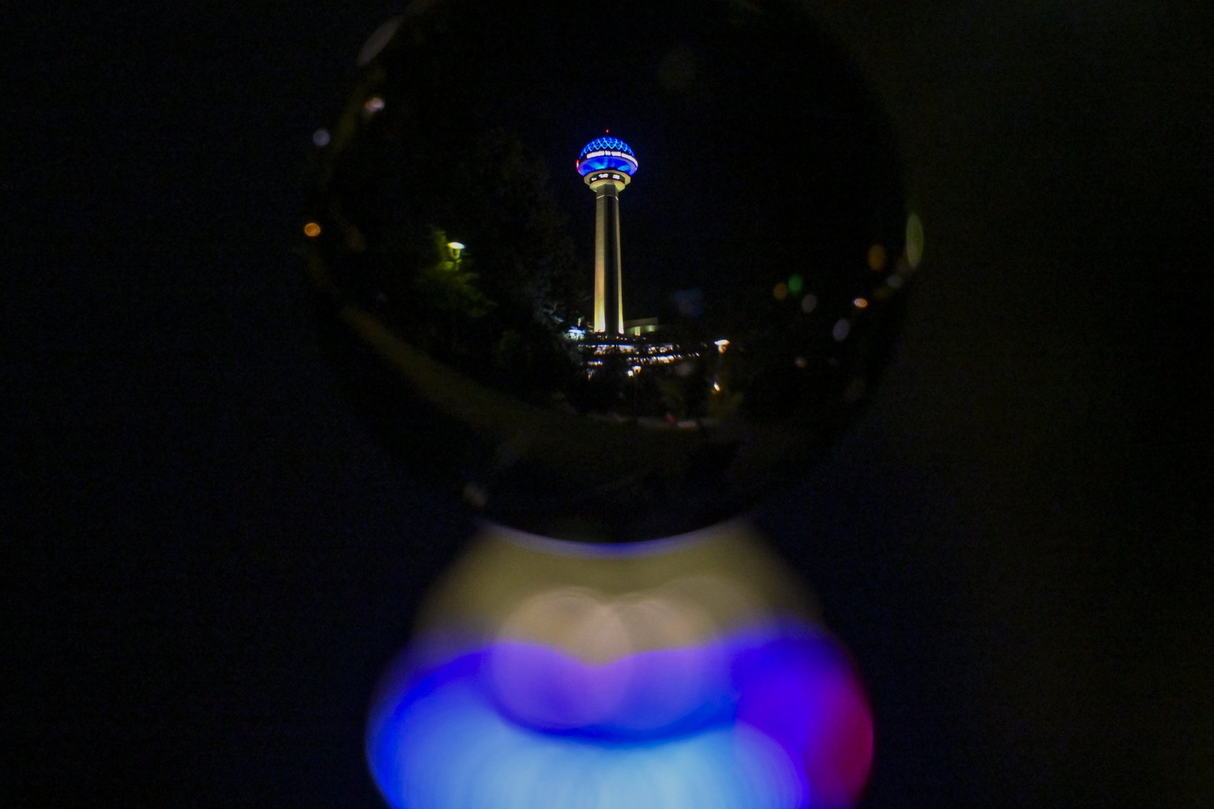 Photos of Ankara's iconic structures reflected on crystal spheres ...