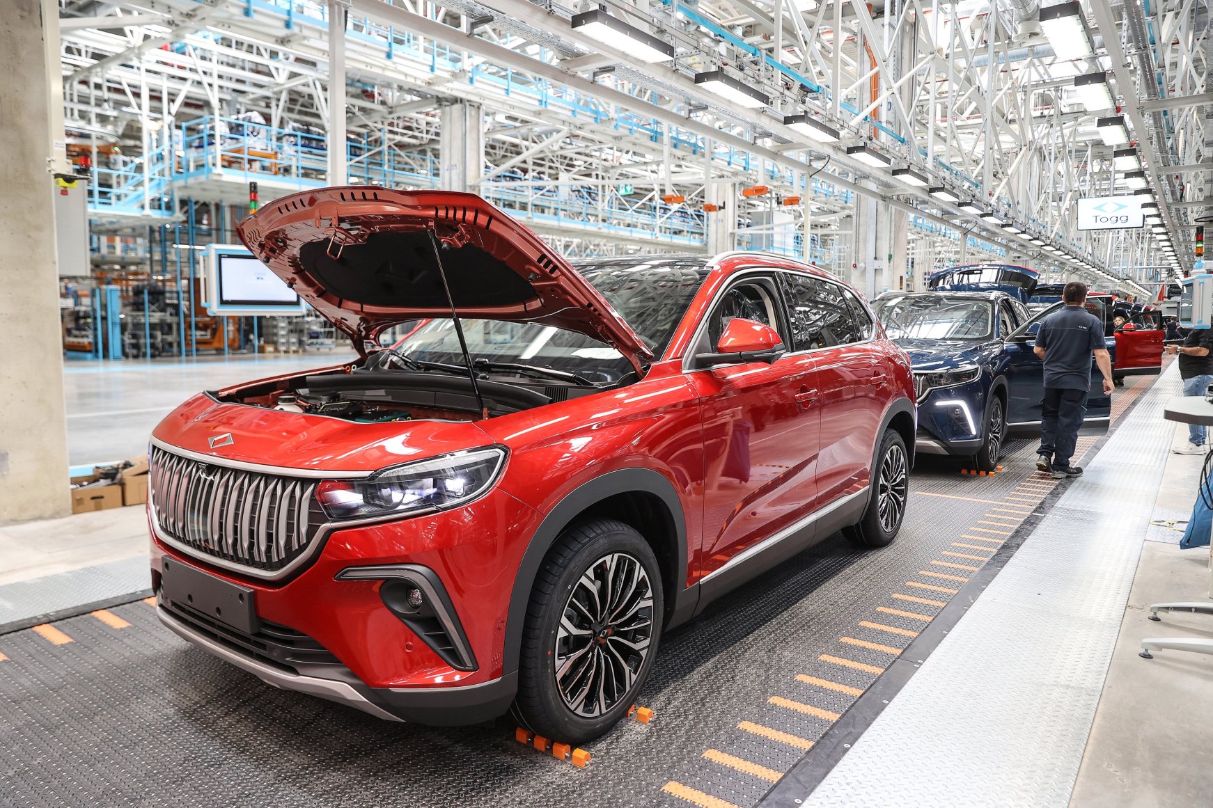 Production of national Turkish car Togg caught on camera in Bursa ...