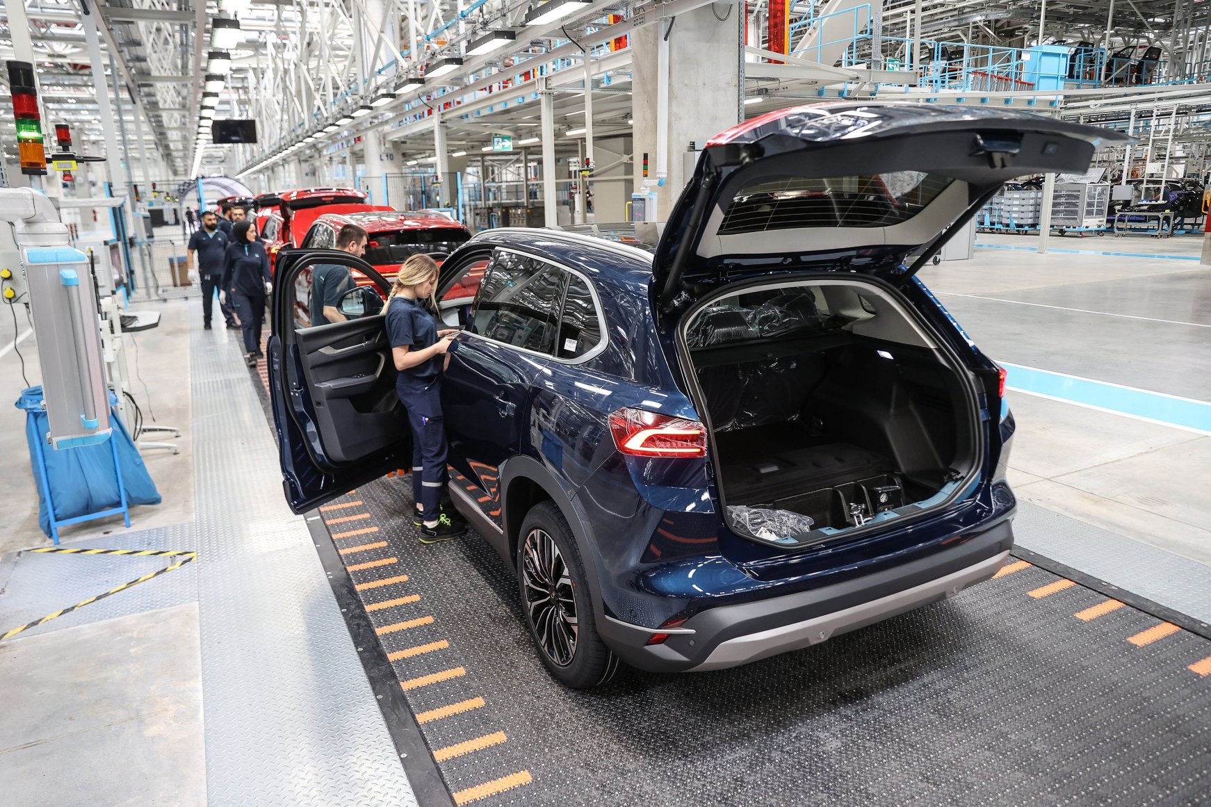 Production of national Turkish car Togg caught on camera in Bursa ...