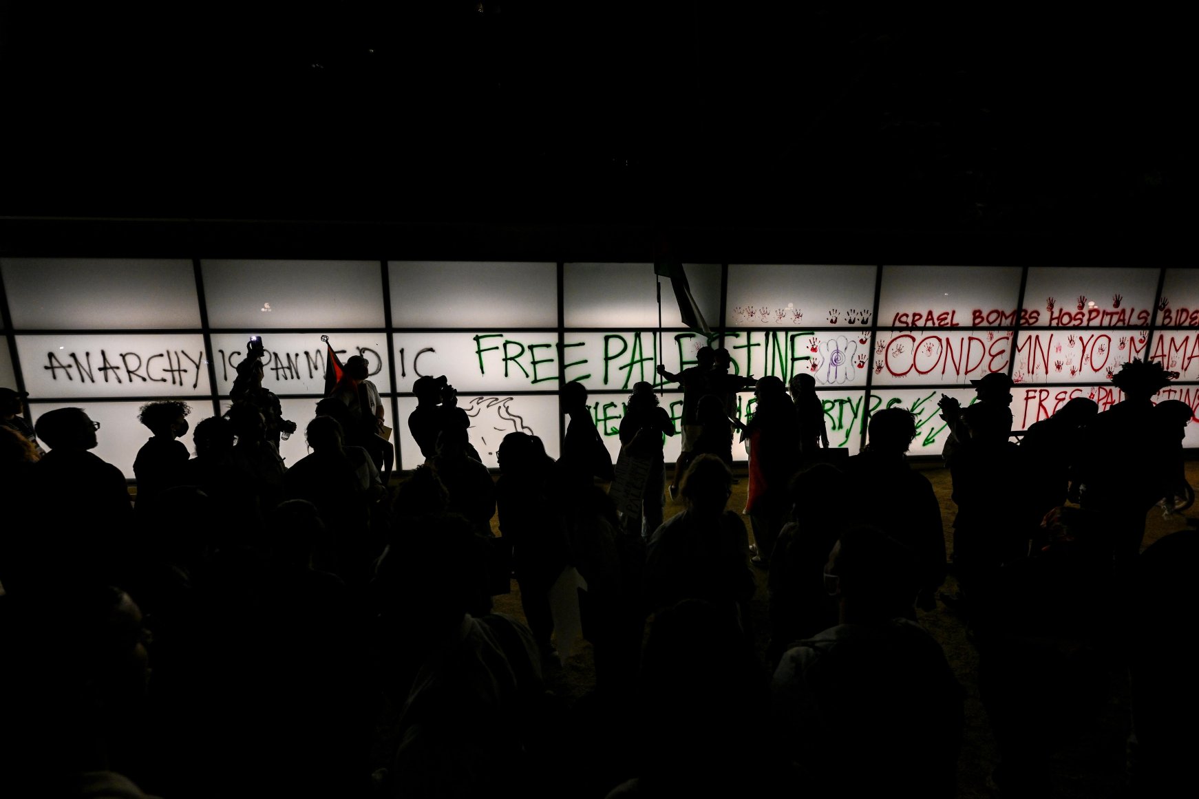 San Francisco Protest: Demonstrators chained themselves outside the ...