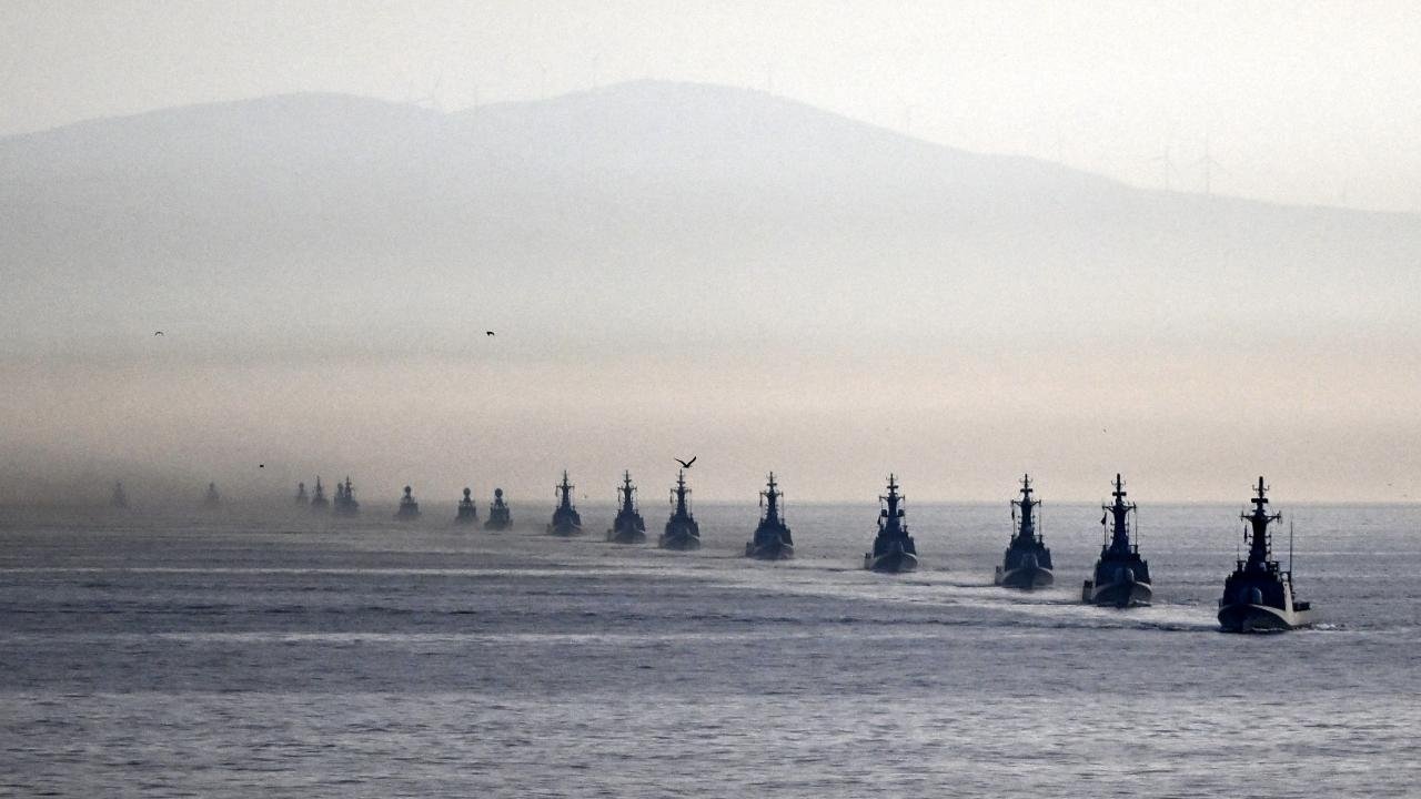 Largest naval parade of Turkish fleet: 100 ships for 100th year | Daily ...