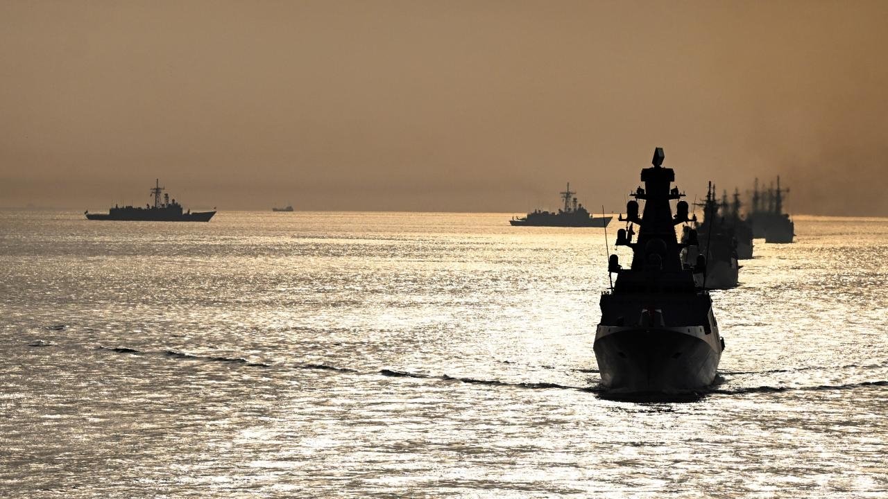 Largest naval parade of Turkish fleet: 100 ships for 100th year | Daily ...