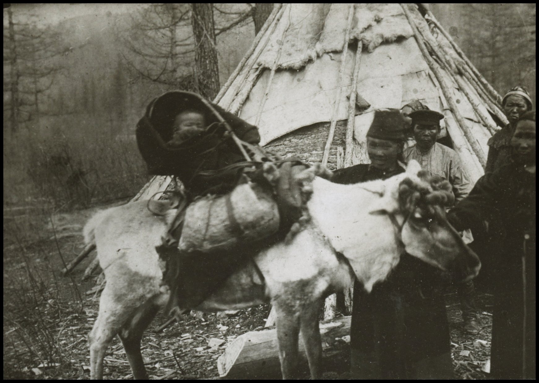 111-year-old photos of Turkish tribes preserved in State Archives ...