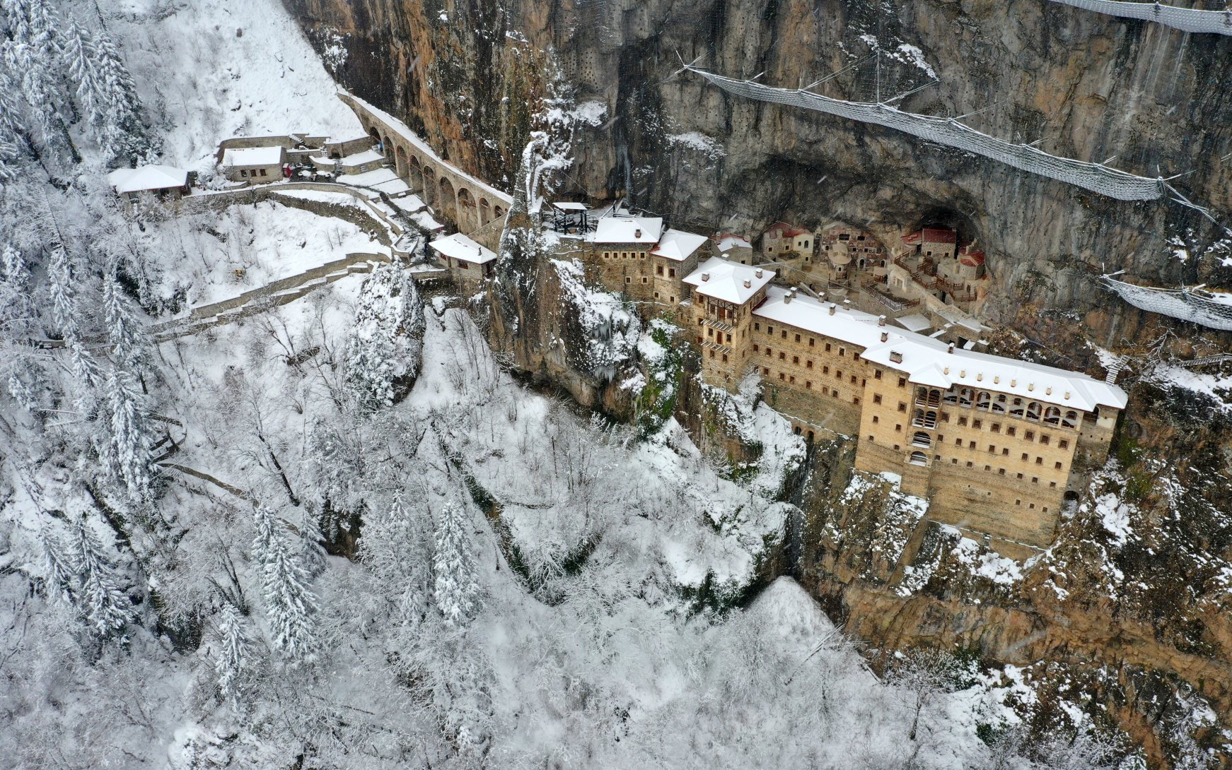 Türkiye's historic Sumela Monastery welcomes winter snow | Daily Sabah