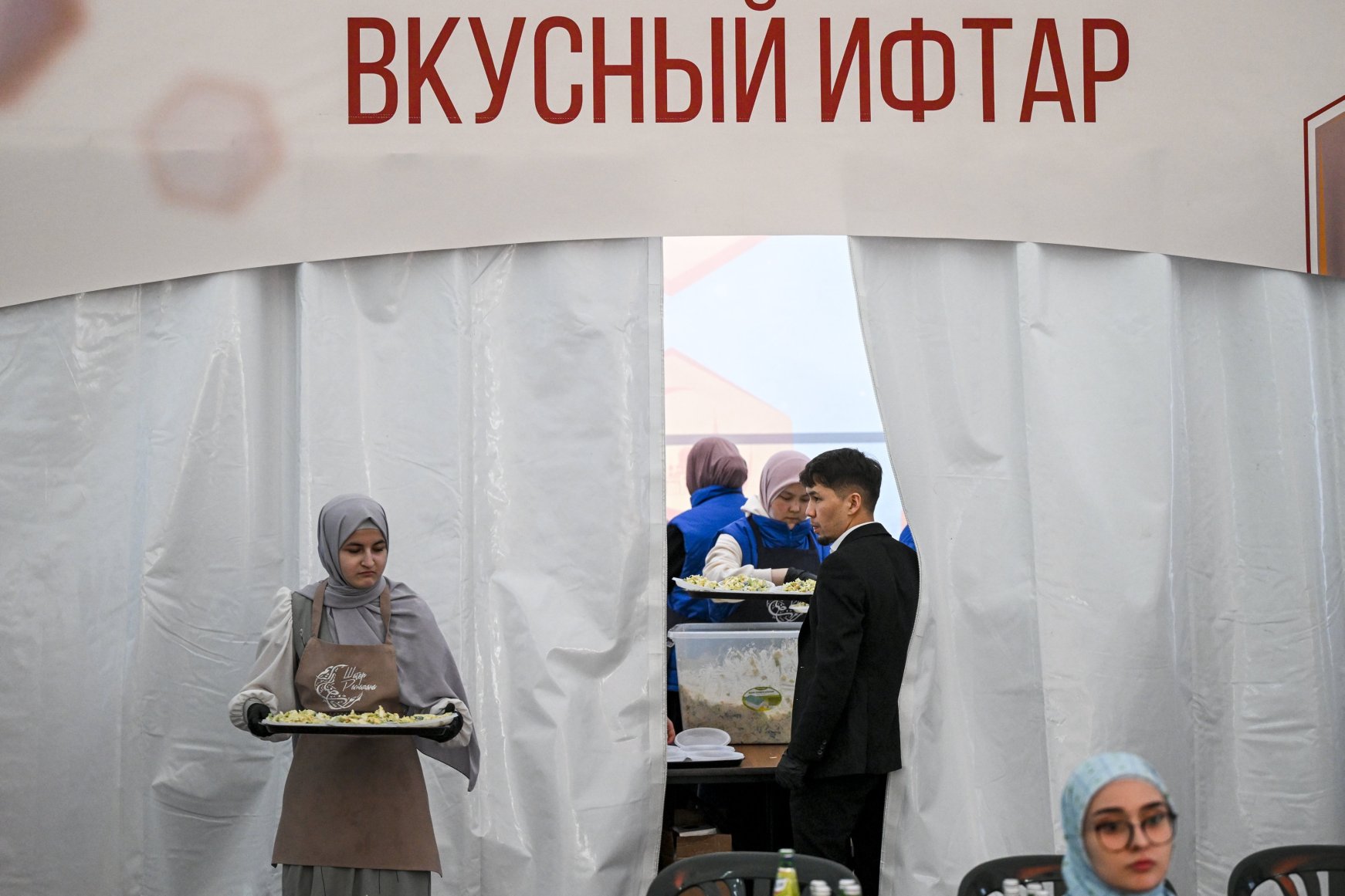 Muslims worldwide welcome holy month of Ramadan | Daily Sabah