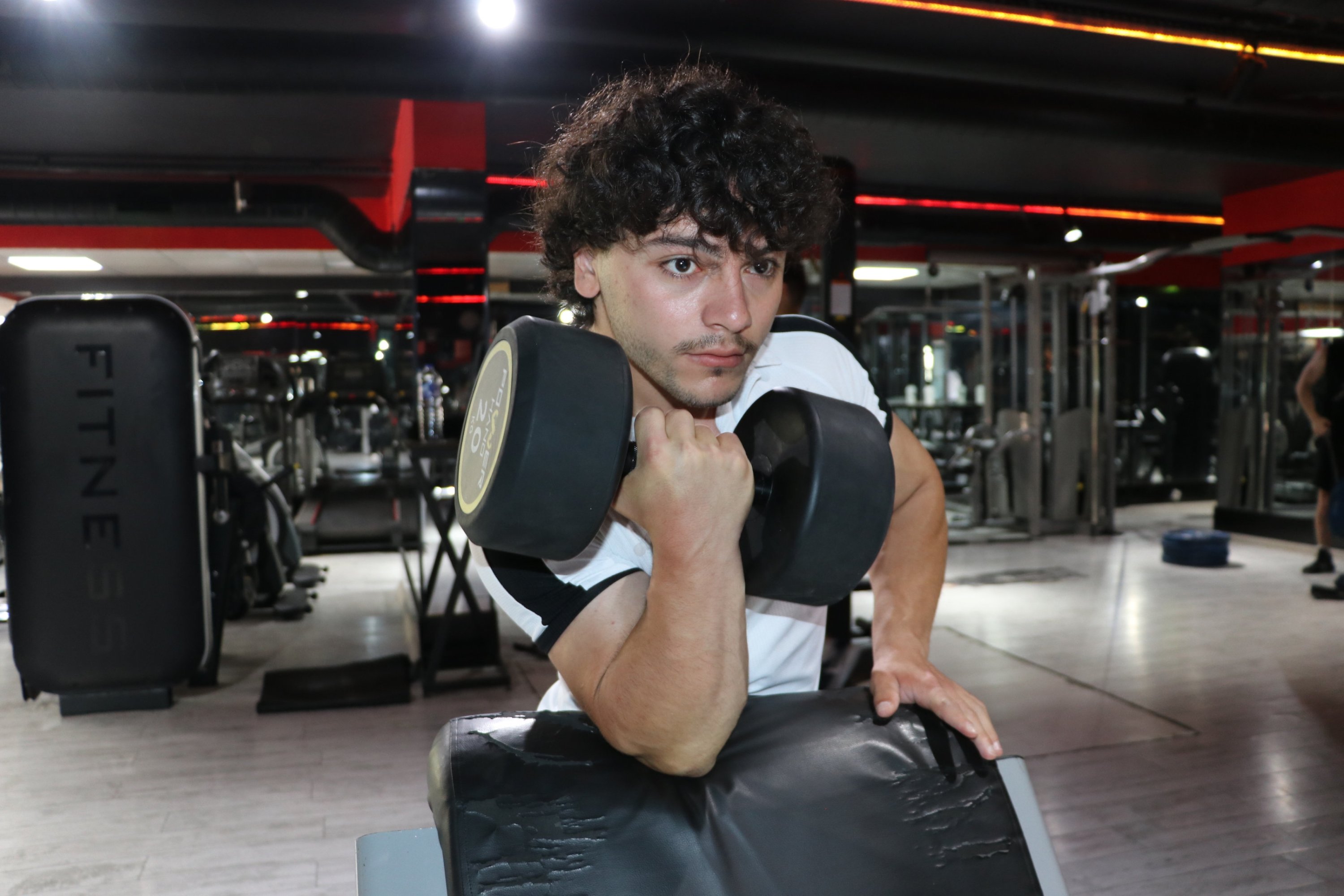 Turkish arm wrestler shrugs off injury to grab European bronze | Daily ...