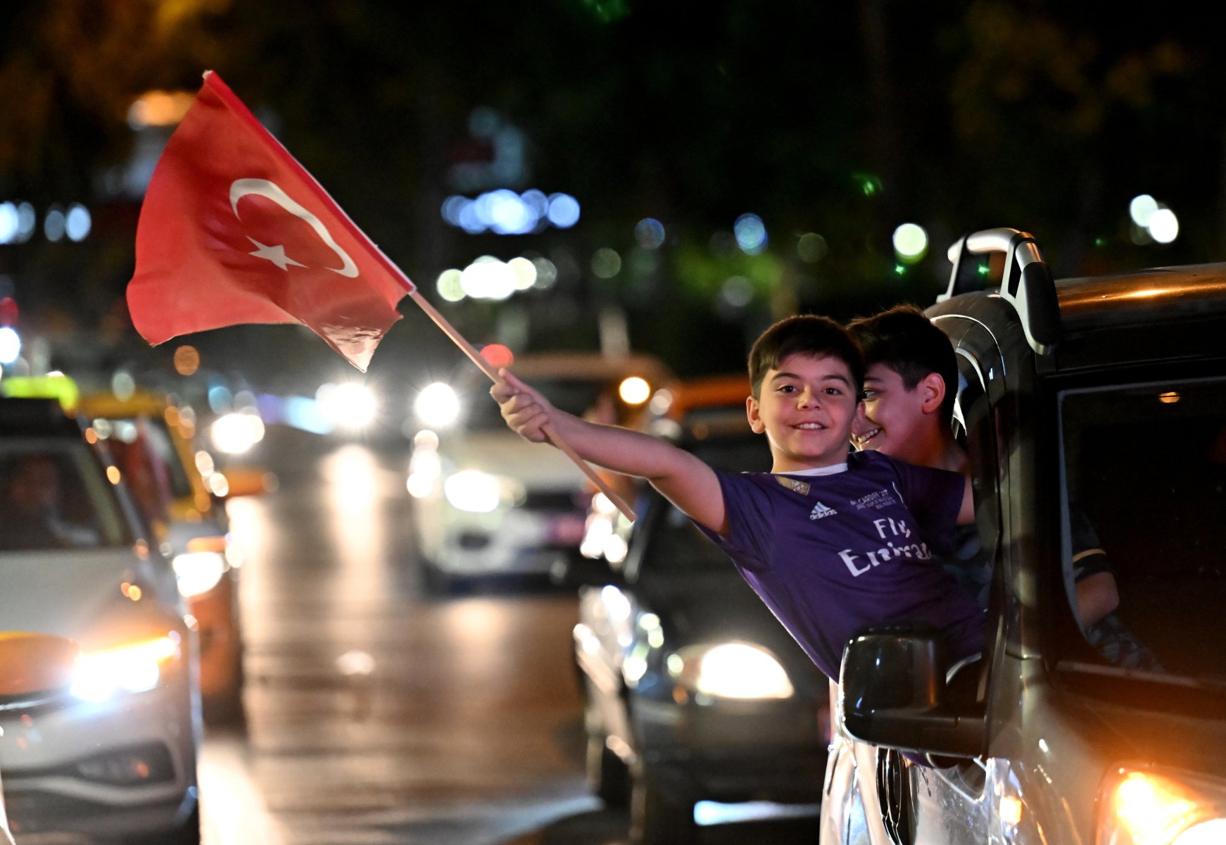 Turkish football team's victory over Czechia celebrated with joy ...