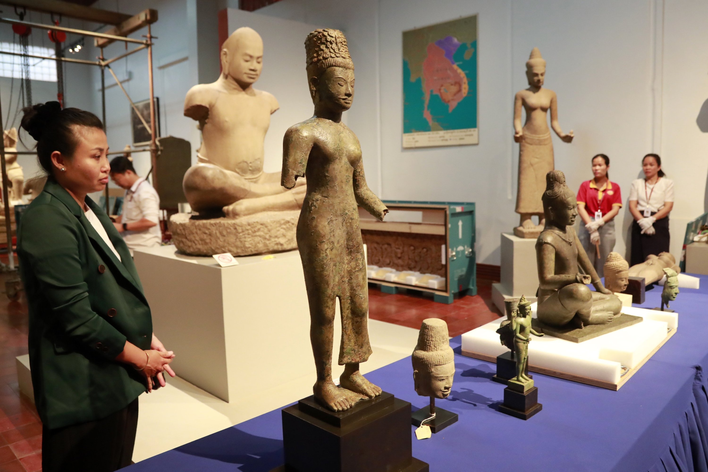 ancient khmer artifacts