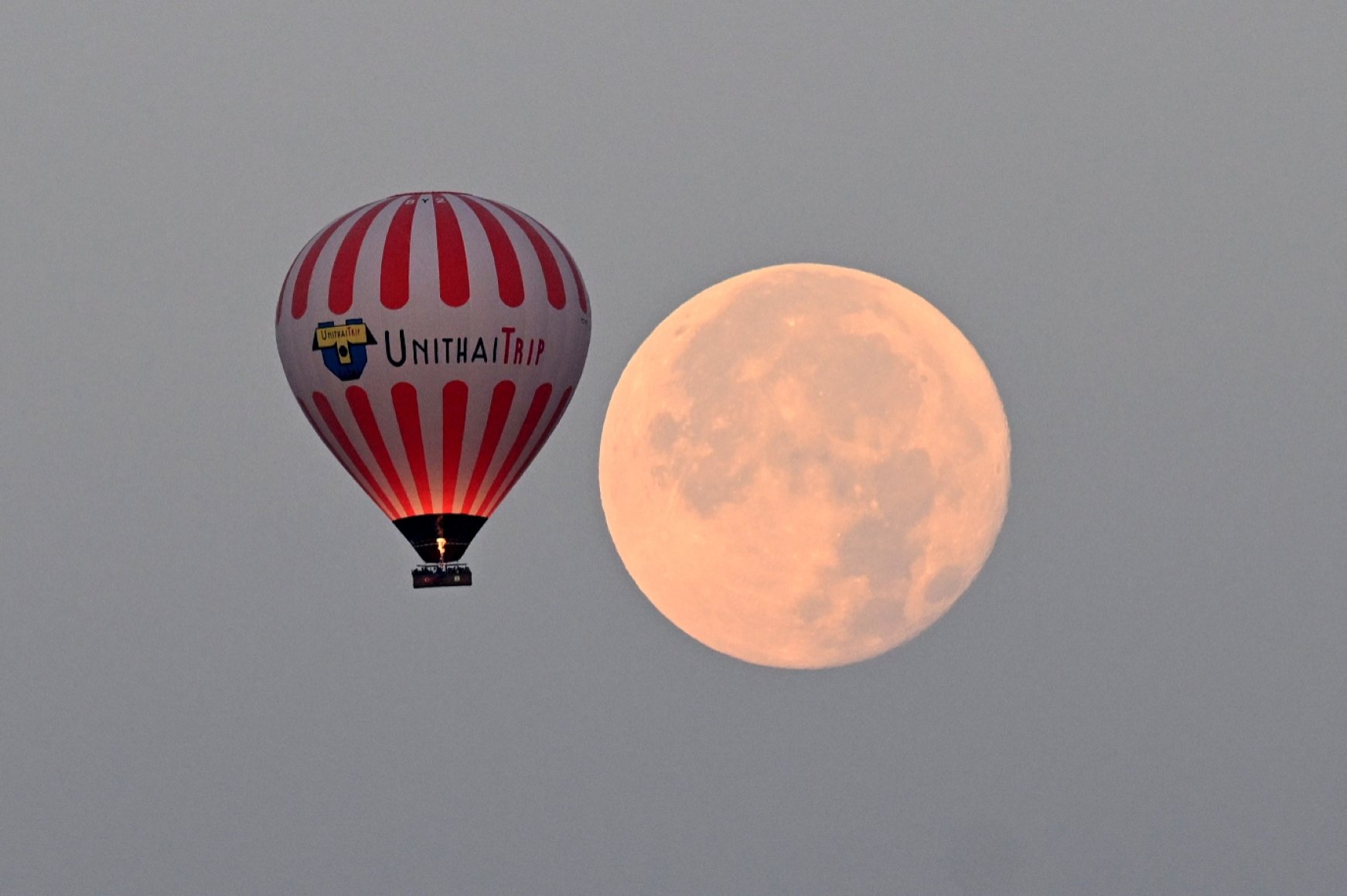 Full moon magic: Hot air balloons in Türkiye's Cappadocia | Daily Sabah