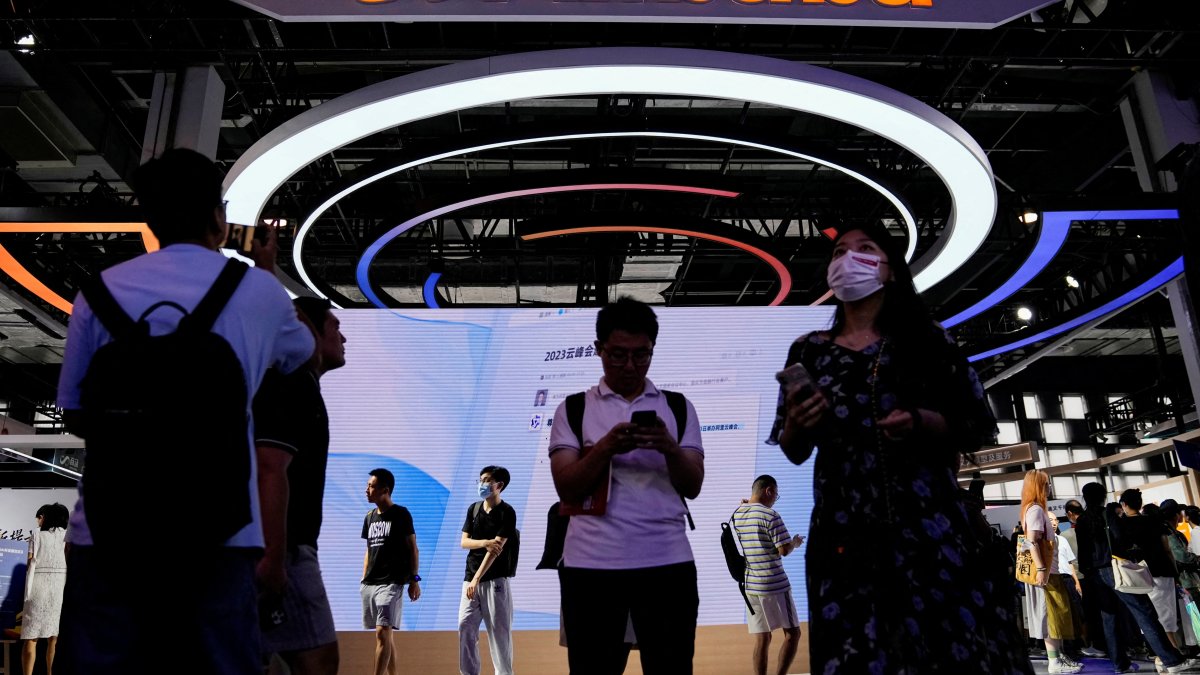 Alibaba unveils AI model it claims outperforms DeepSeek, ChatGPT ... Alibaba unveils AI model it claims outperforms DeepSeek, ChatGPT ...