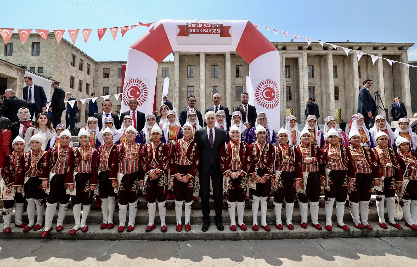 Turkish children celebrate April 23 in nationwide festivities | Daily Sabah