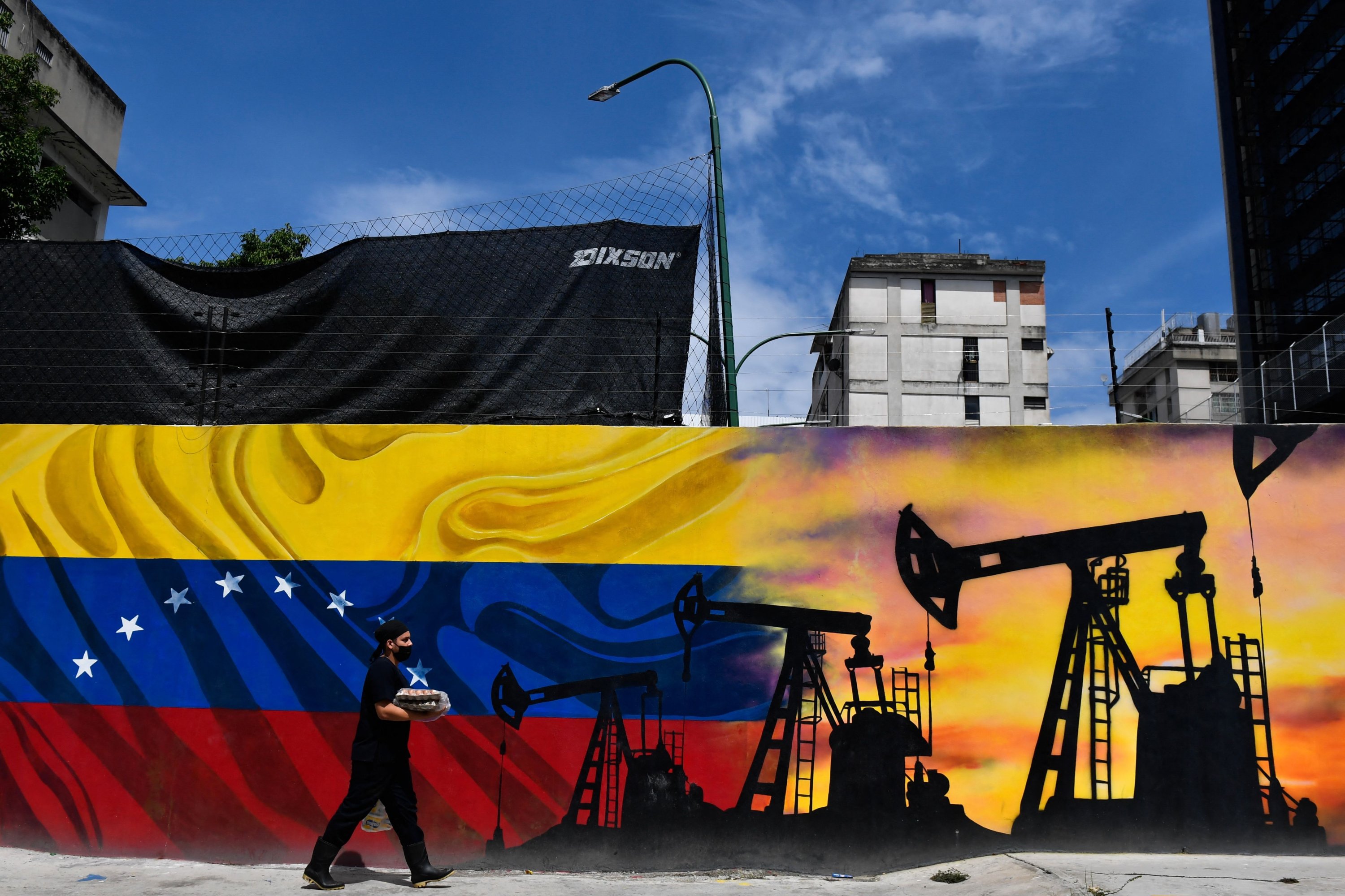 Russian oil firm says to continue to fulfill obligations in Venezuela ...