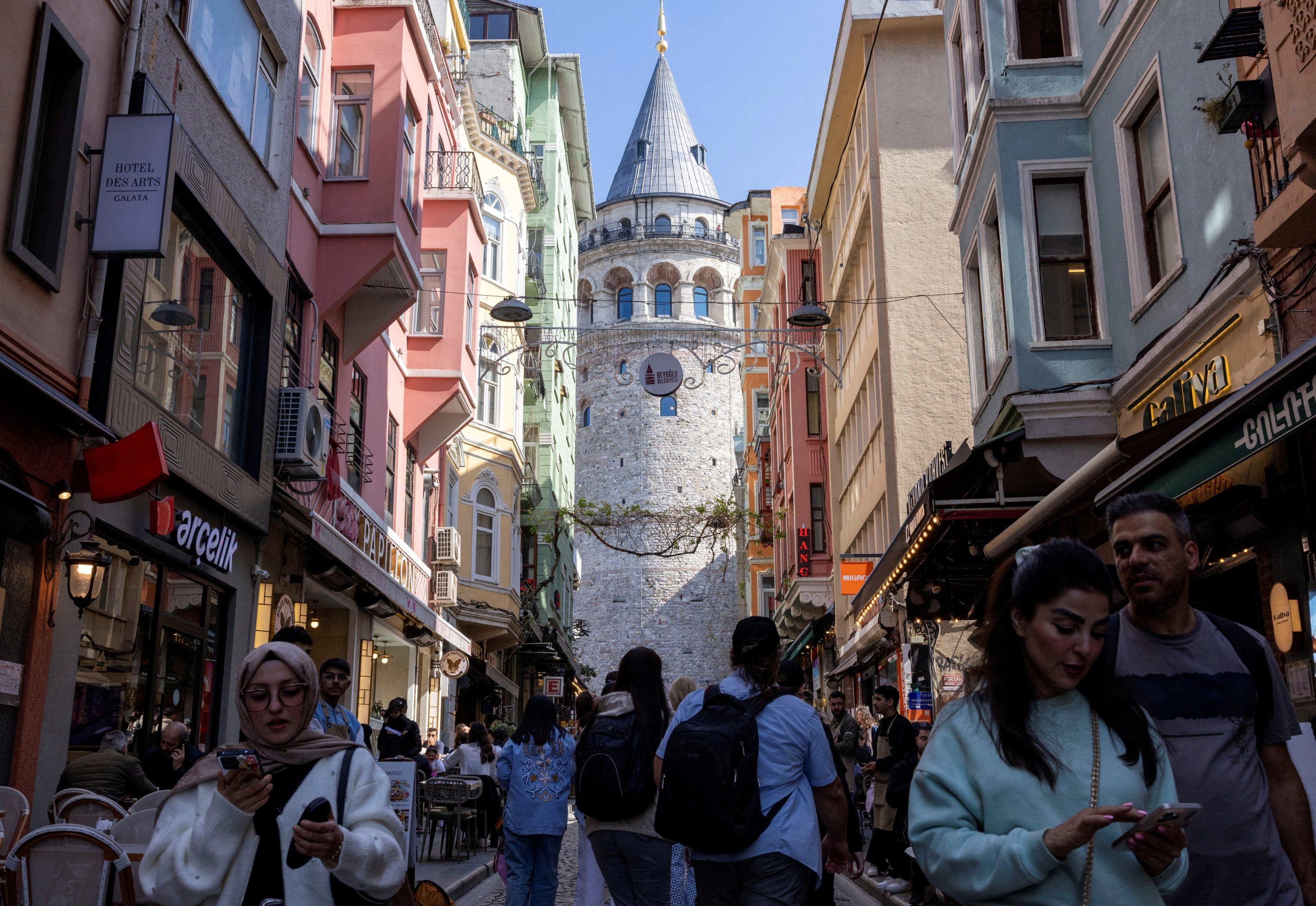 Türkiye enters demographic 'turning point' amid tumbling birth rates ...