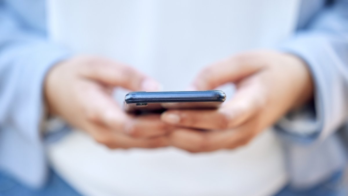 Who knew saying ‘LOL’ could be rude? Group chat rules explained | Daily ...
